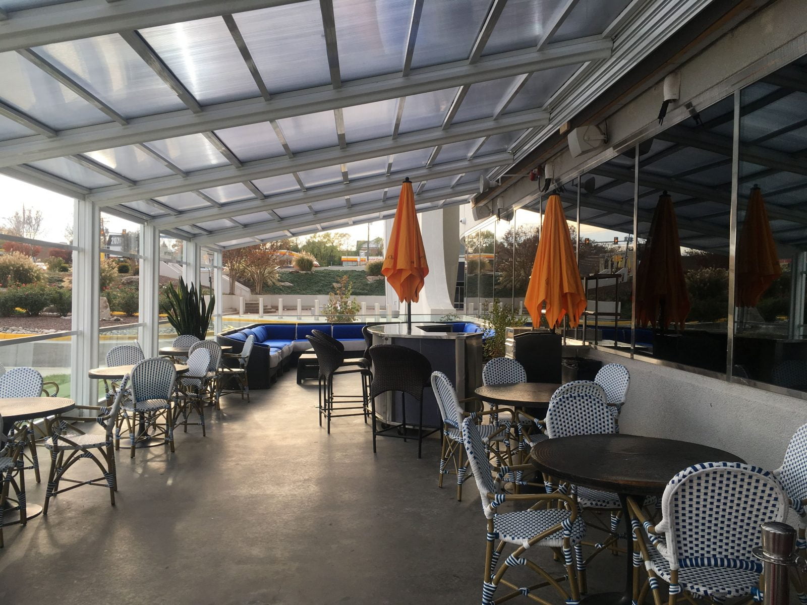 15 Enclosed Patio Ideas to Revamp Your Outdoor Experience 2023 ...
