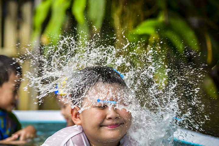 16 Awesome Water Games for Friends and Families - Organize With Sandy