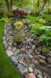 16 Dry Riverbed Landscaping Ideas - Super Easy to Make - Organize With ...