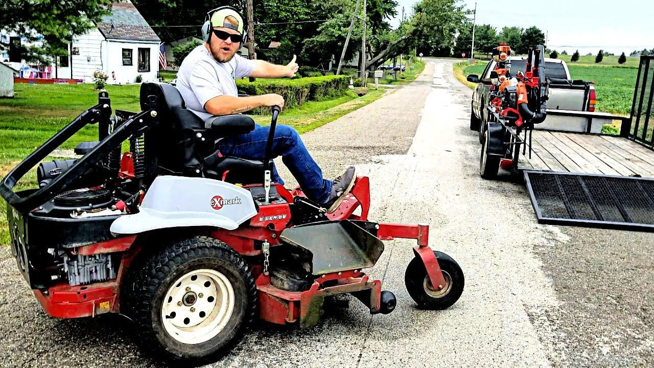Driving a Zero Turn Mower – A Complete Guide - Organize With Sandy