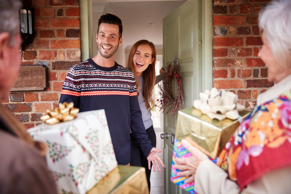 How to Be a Good Houseguest - Organize With Sandy
