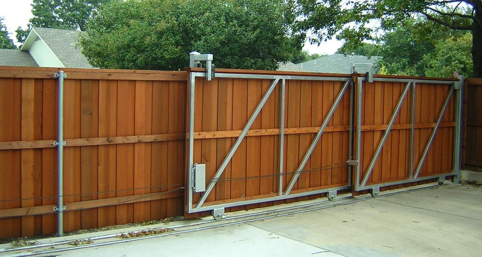 12 Of Our Favorite Privacy Fence Double Gate Ideas - Organize With Sandy
