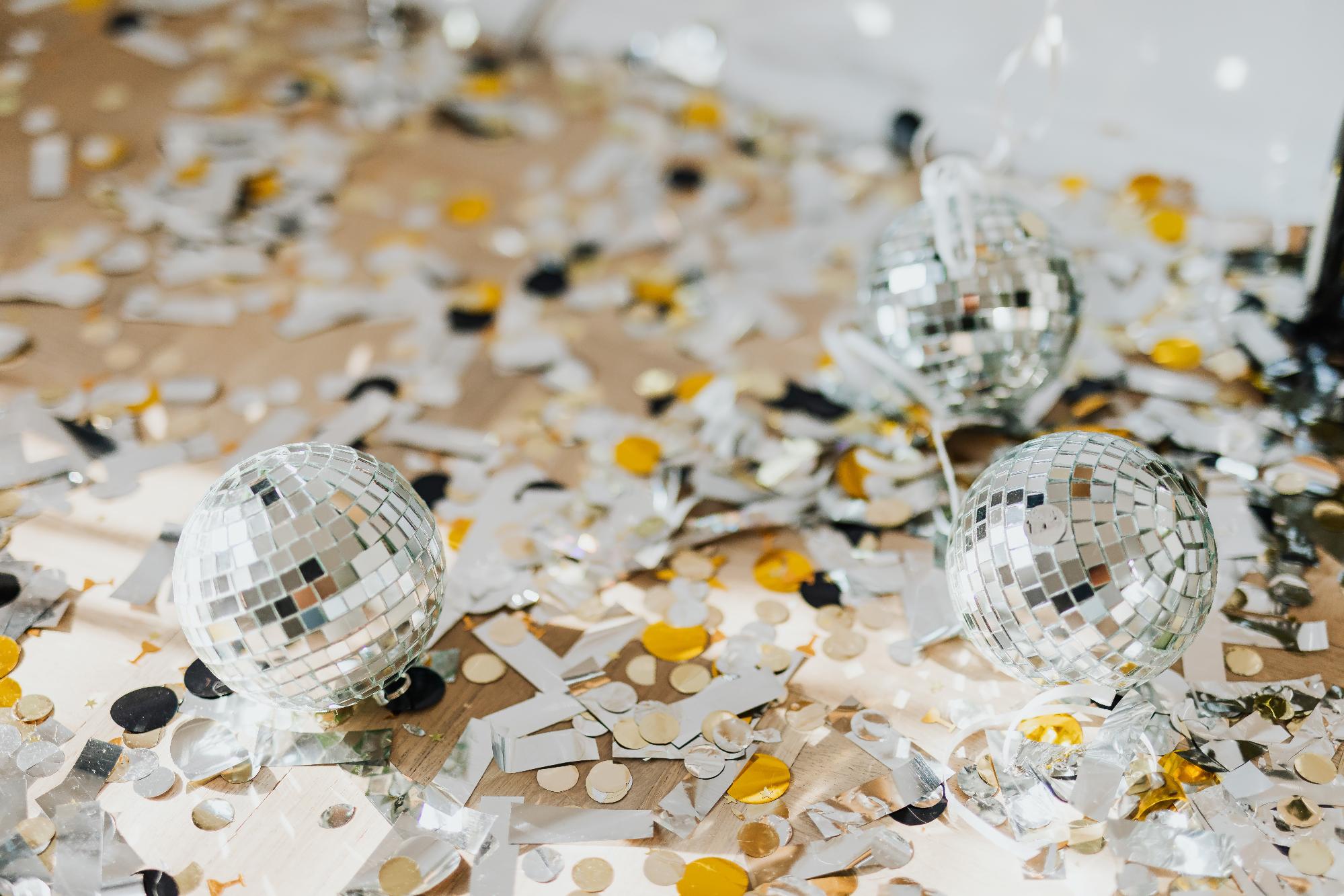 A Guide to DIY Party Decorations - Organize With Sandy